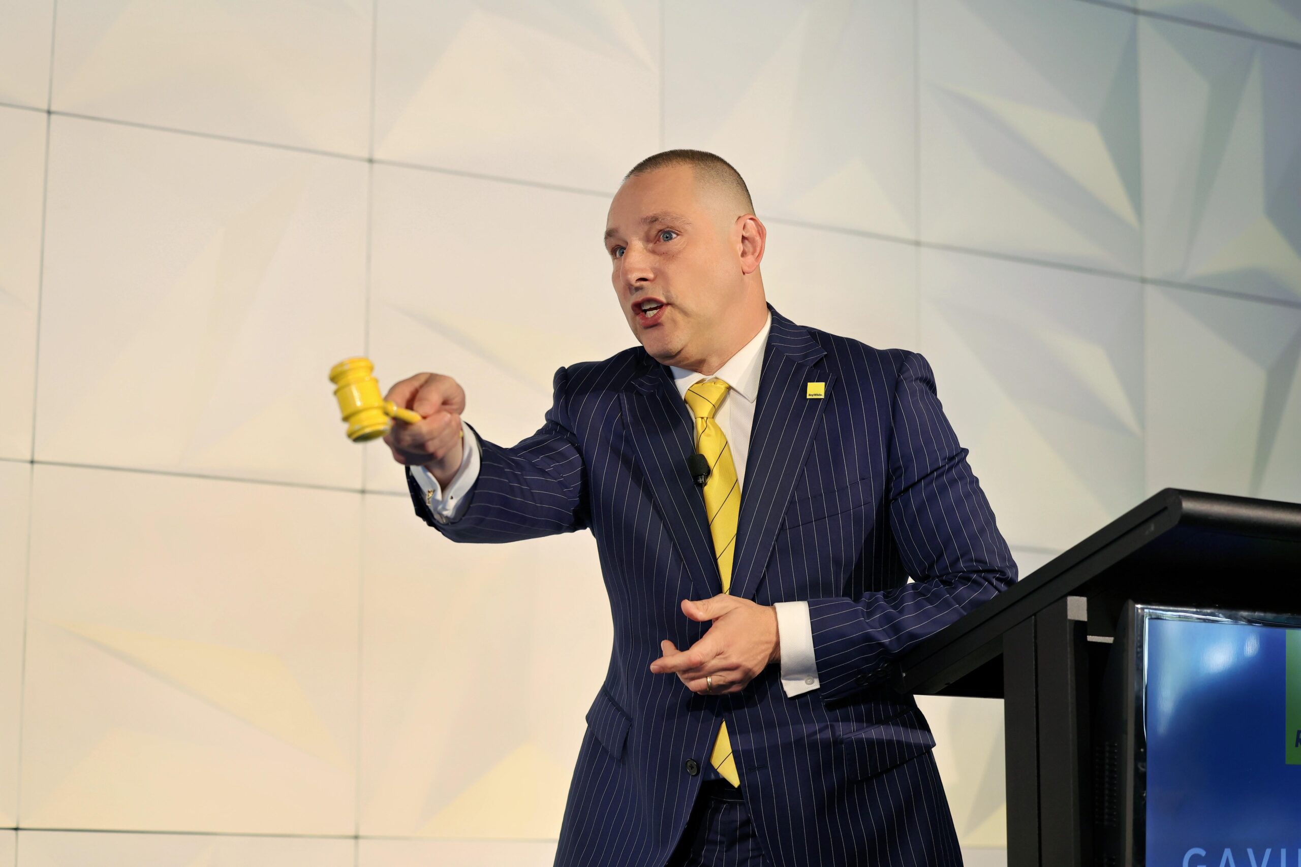 Queensland's post-election auction rebound with clearance rates up by ...